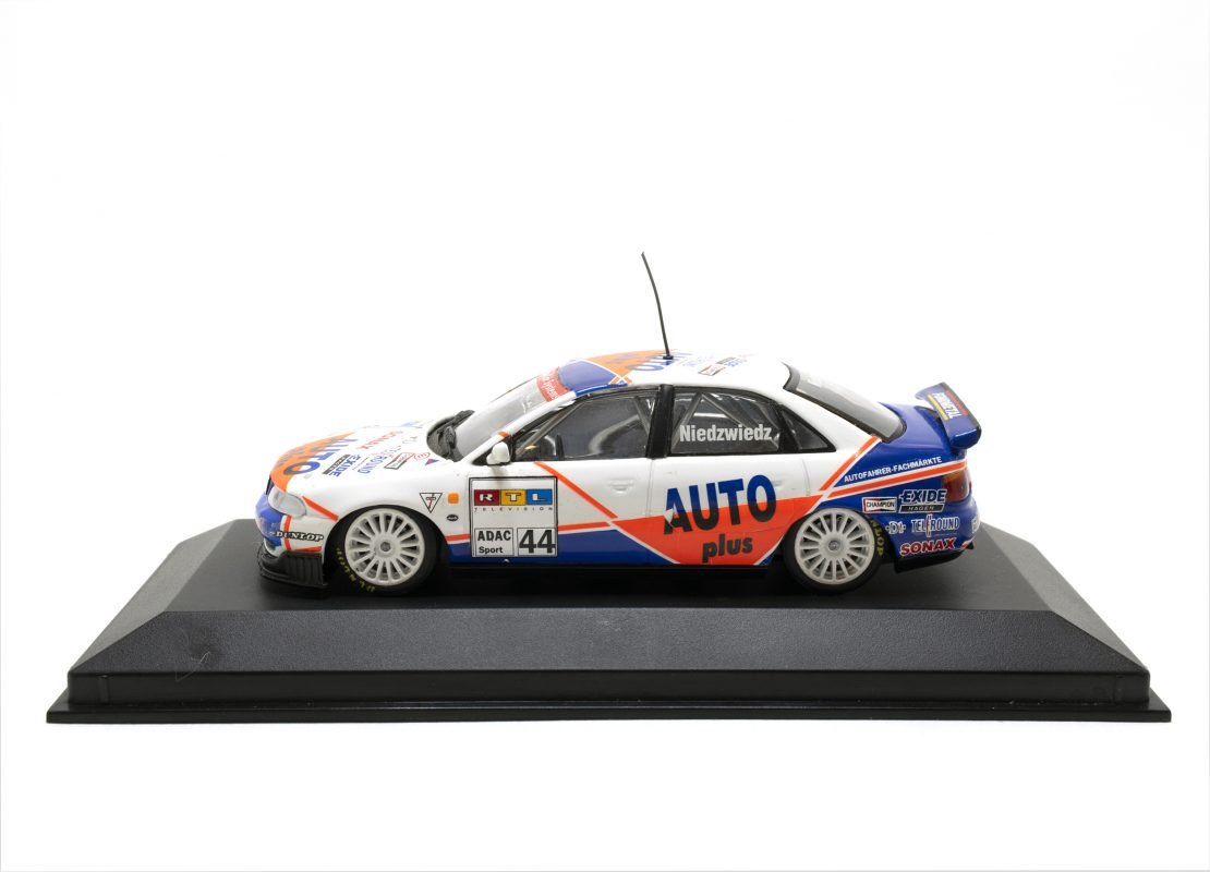 Minichamps – Audi A4 STW Autoplus (Niedzedz) #44 1/43 – Scalewagen